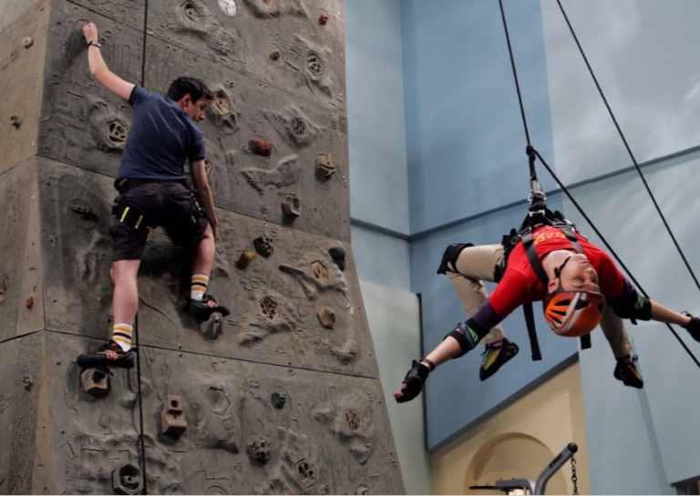 © Warner Bros. Television